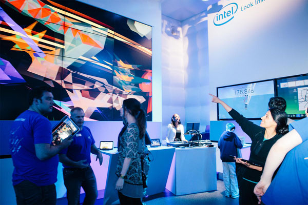 In London? Experience Intel. Look Inside. - The Poke