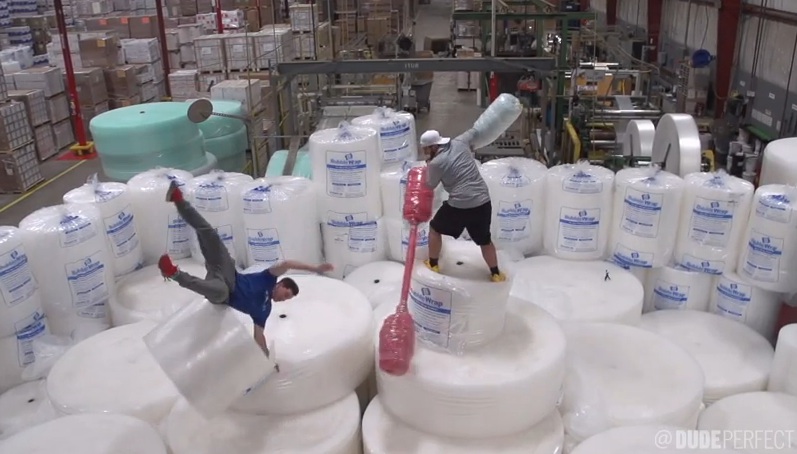 What Happens When 5 Men Are Left Alone In A Bubble Wrap Factory - The Poke