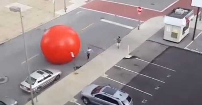 Giant red ball escapes from art gallery - The Poke