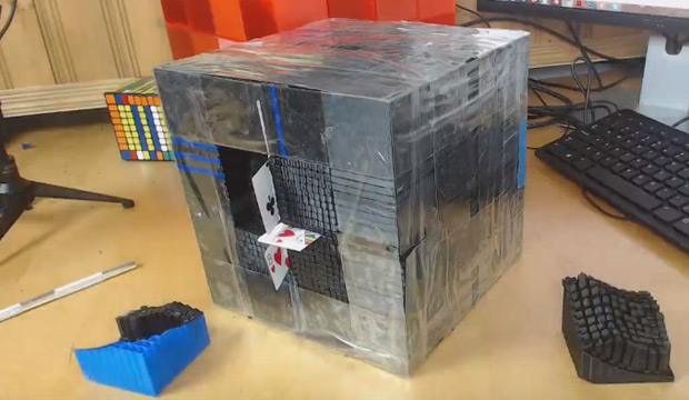 The world's largest Rubik's cube comes to a sad, sudden end - The Poke