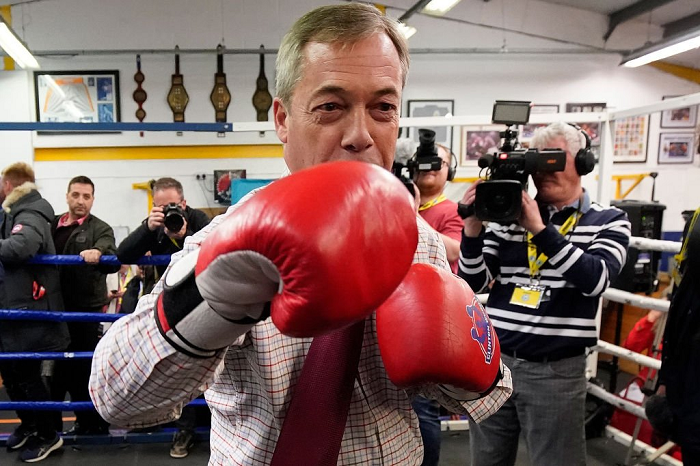 Nigel Farage had a photo-op in a boxing ring - the only six haymakers ...