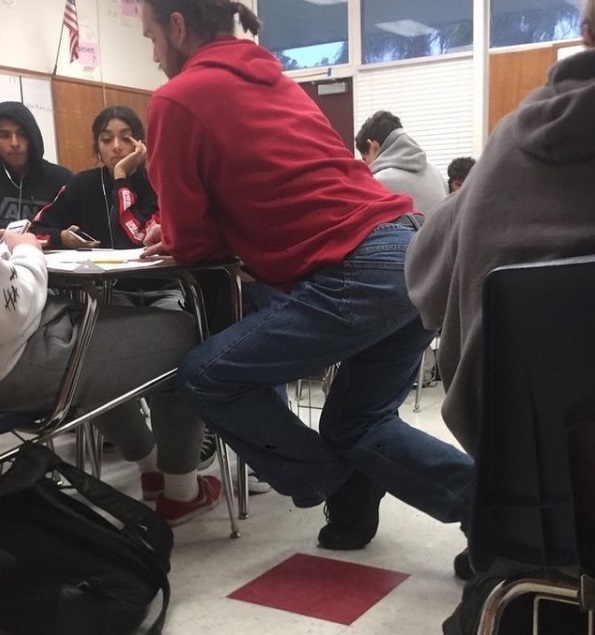This Instagram account collects images of people in weird stances - 17 ...