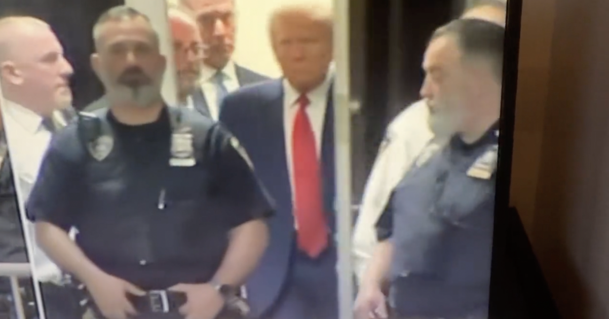 trumpdoor - The Poke - The Poke