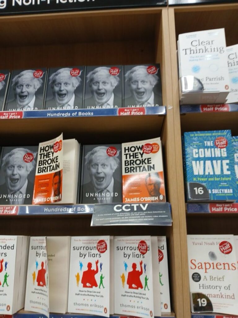 People loved what these bookshops did with Boris Johnson's memoirs and ...